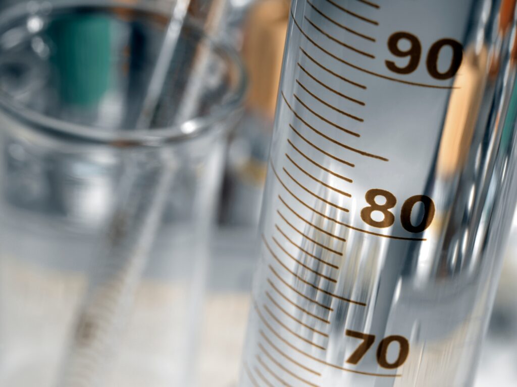 Cold Turkey or Taper Off Alcohol: Safe Detox Guide 2026