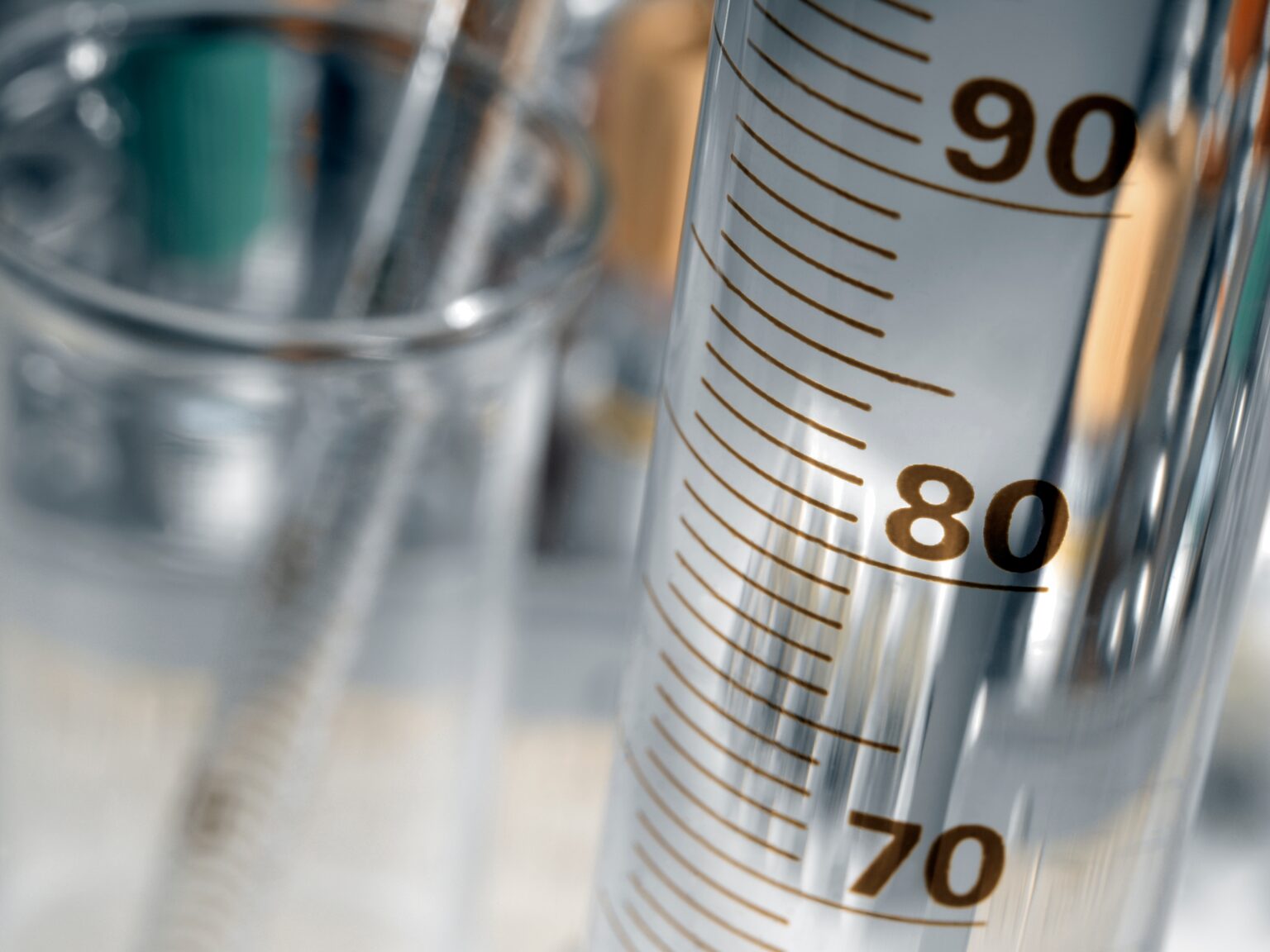 Cold Turkey or Taper Off Alcohol: Safe Detox Guide 2026